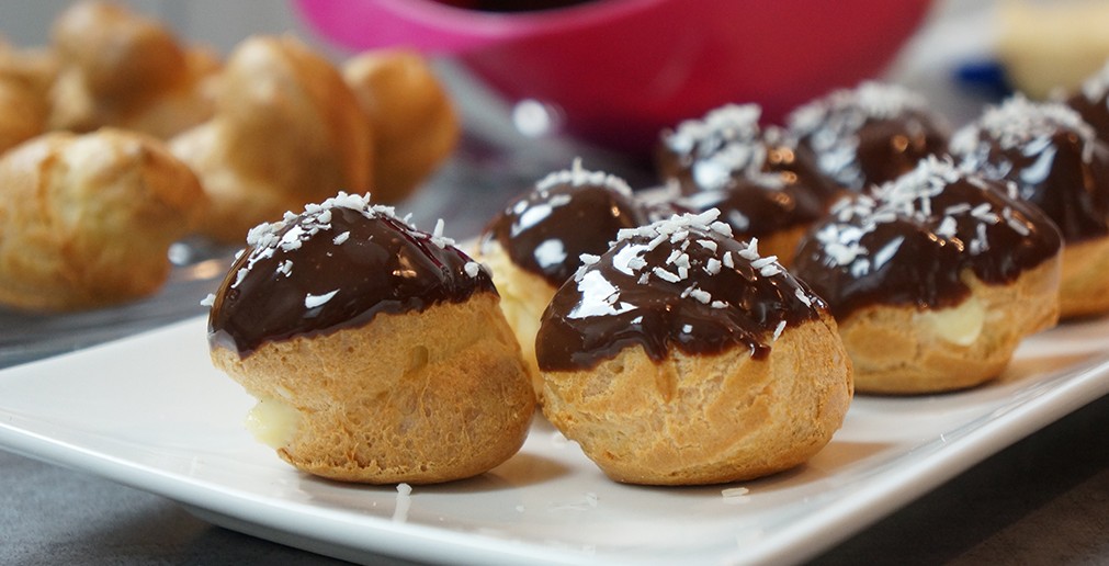 Recette de profiteroles faciles au chocolat et crème pâtissière